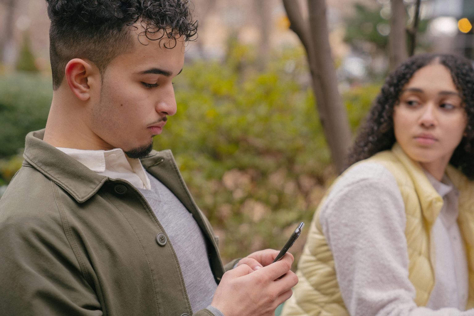 Engaño en la pareja: más allá de la infidelidad física